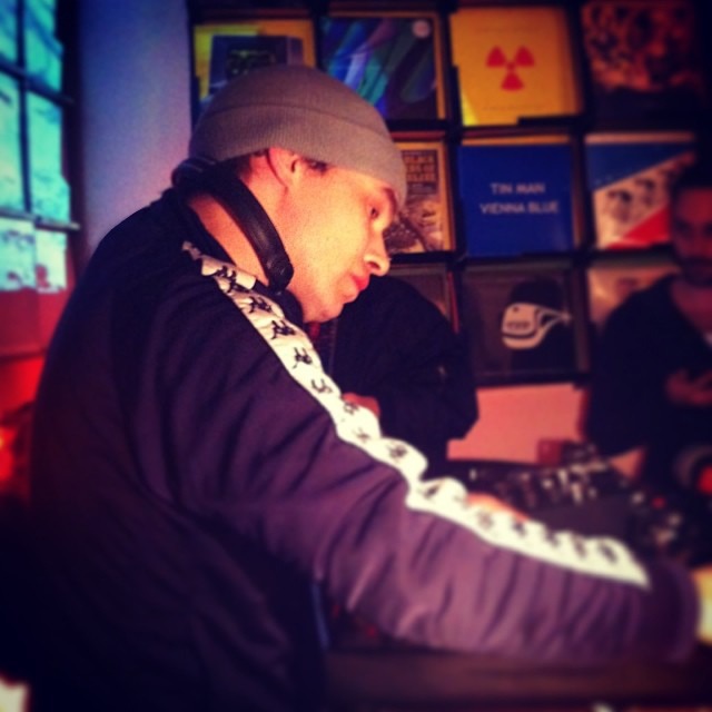 SI064 DJ NIKE - Struma+Iodine